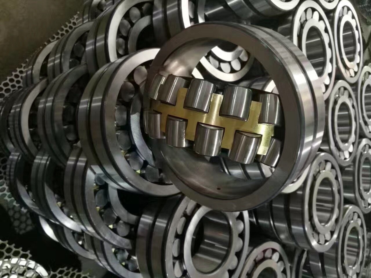 High quality with competitive price spherical roller bearing for fans ...